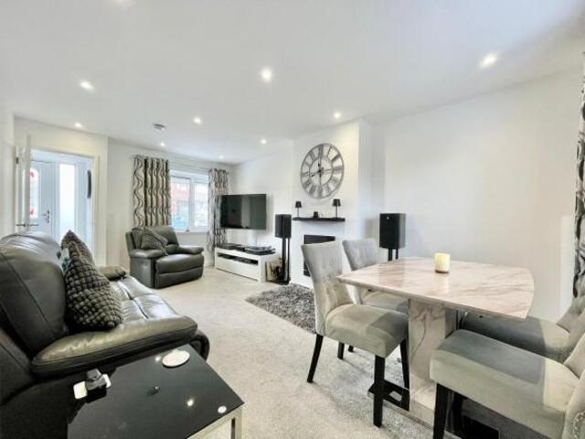 3 bedroom terraced house for sale in Thornpark Rise, Exeter EX1 3HJ, EX1