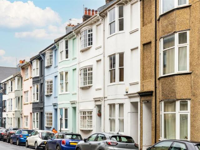 3 bedroom terraced house for sale in Tichborne Street, Brighton, BN1
