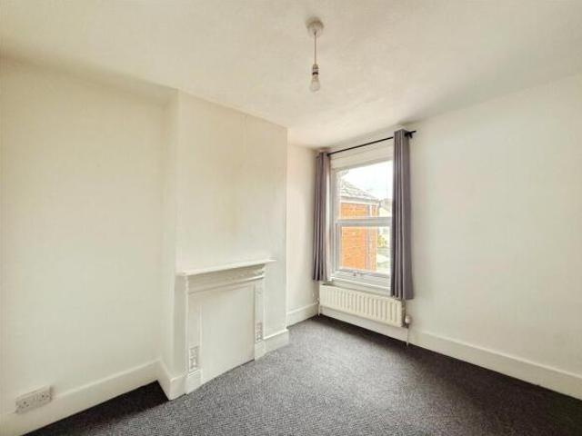 3 bedroom terraced house for sale in Tidmarsh Street, Reading, Berkshire, RG30