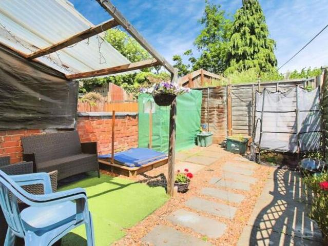 3 bedroom terraced house for sale in Tudor Road, Leicester, LE3