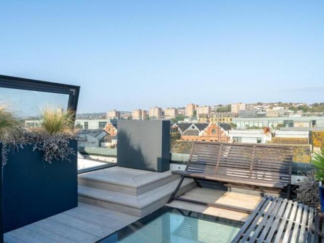 3 bedroom terraced house for sale in Upper Gardner Street, Brighton, BN1