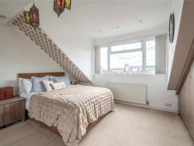 3 bedroom terraced house for sale in Upper Woodlands Road, Bradford, West Yorkshire, BD8