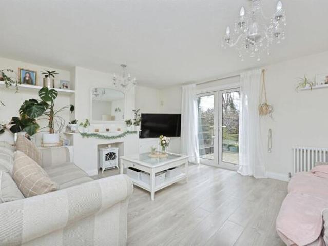 3 bedroom terraced house for sale in Vale Green, NORWICH, NR3