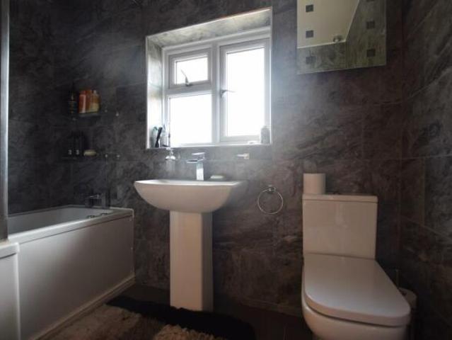3 bedroom terraced house for sale in Valley Rise, Watford, WD25