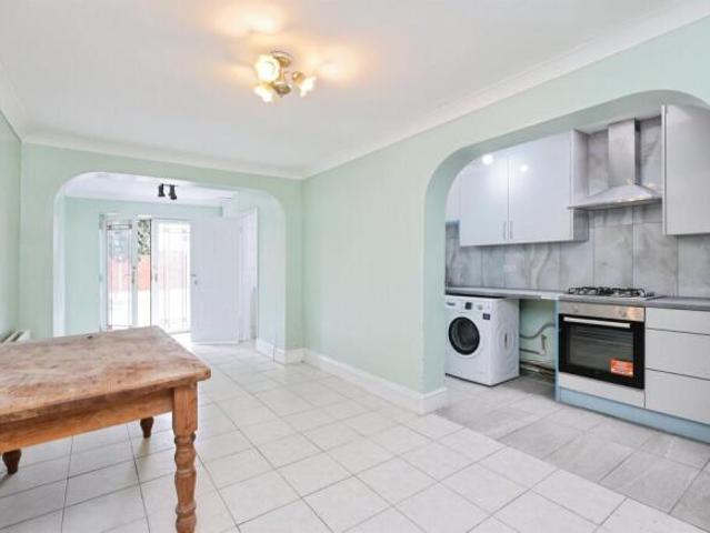3 bedroom terraced house for sale in Vicarage Road, Watford, WD18