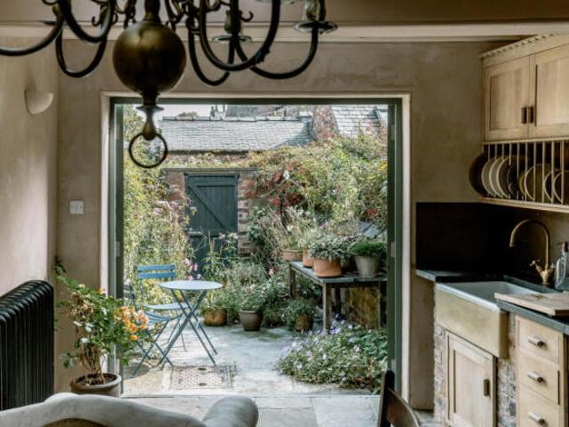 3 bedroom terraced house for sale in Victor Street, York, North Yorkshire, YO1