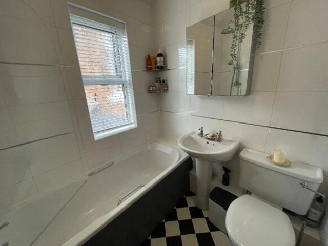 3 bedroom terraced house for sale in Victoria Avenue, HULL, HU5 3EF, HU5