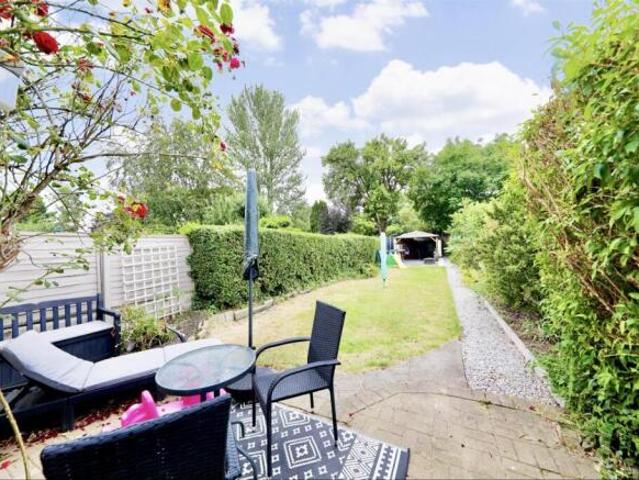 3 bedroom terraced house for sale in Victoria Avenue, Hull, HU5