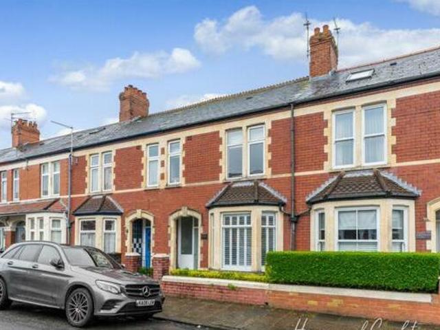 3 Bedroom Terraced House For Sale In Victoria Park