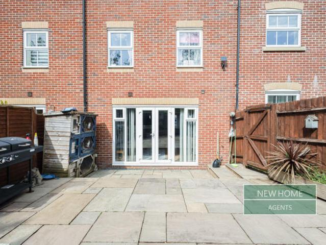 3 bedroom terraced house for sale in Vistula Crescent, Haydon End, Swindon, SN25 1QG, SN25