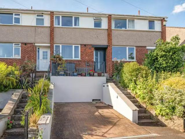 3 bedroom terraced house for sale in Yeomeads, Long Ashton, Br.