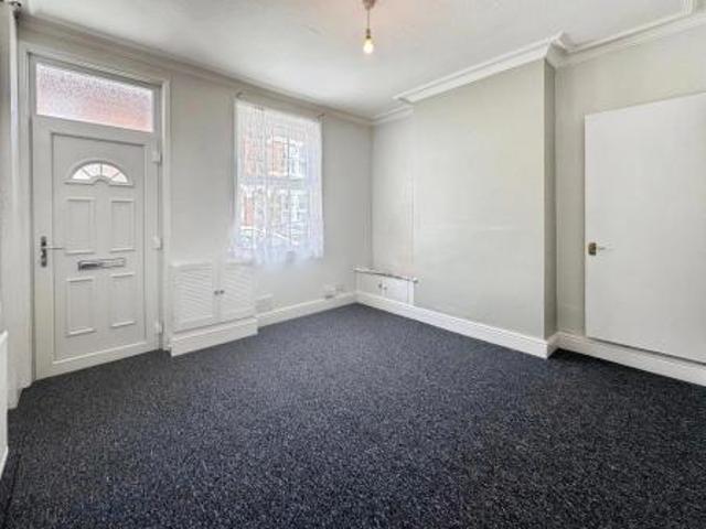 3 bedroom Terraced House To Let