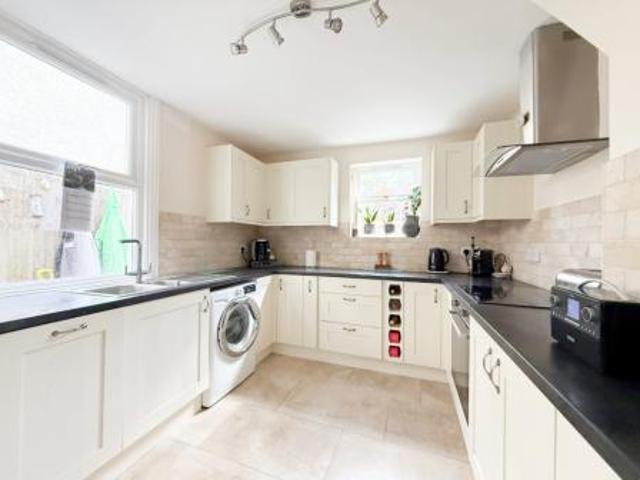 3 bedroom Terraced House To Let