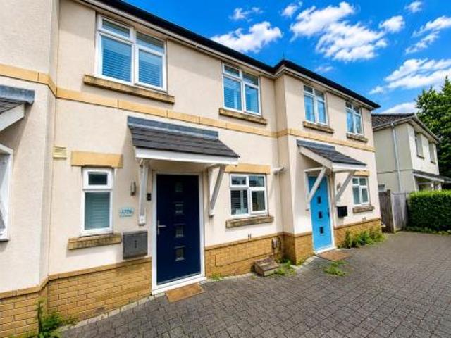 3 bedroom Terraced House To Let
