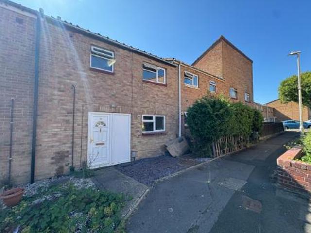 3 bedroom Terraced House To Let