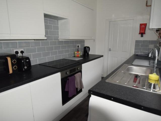 3 bedroom Terraced House To Let