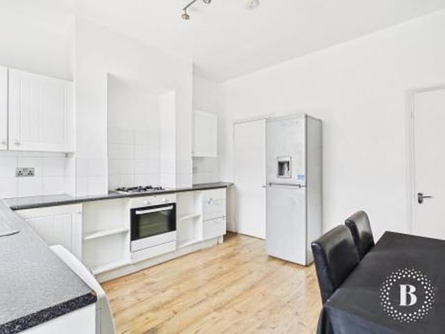 3 bedroom Terraced House To Let