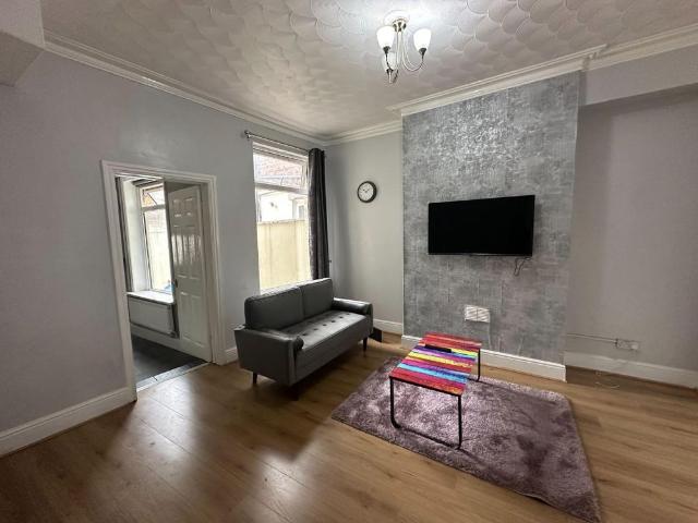 3 bedroom Terraced House to let