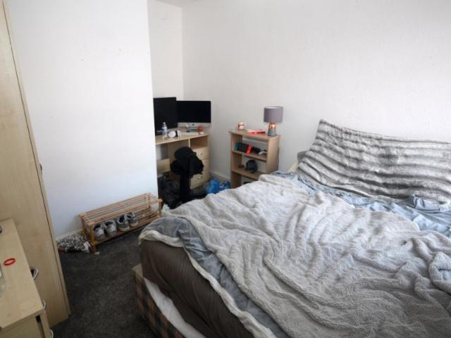 3 bedroom Terraced House To Let