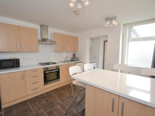 3 bedroom Terraced House To Let