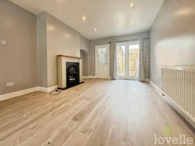 3 bedroom Terraced House To Let
