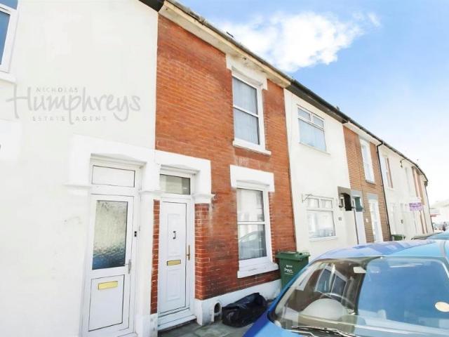 3 bedroom Terraced House To Let
