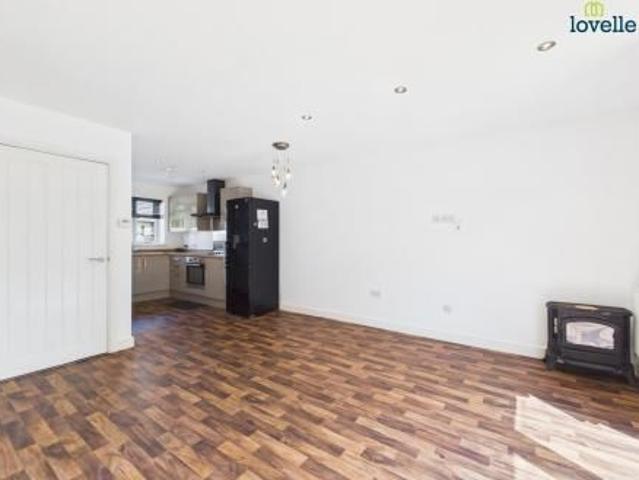 3 bedroom Terraced House To Let