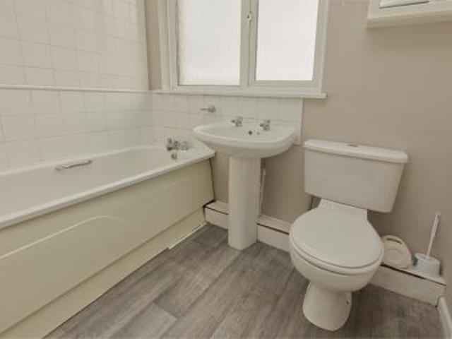 3 bedroom Terraced House To Let