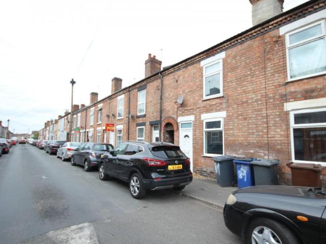 3 bedroom Terraced House To Let