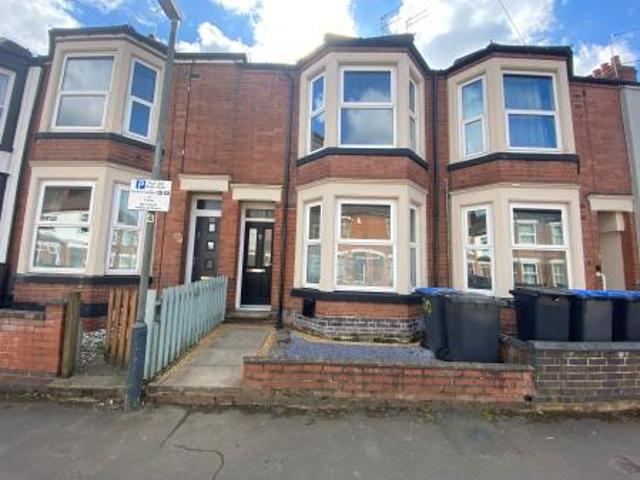 3 bedroom Terraced House To Let