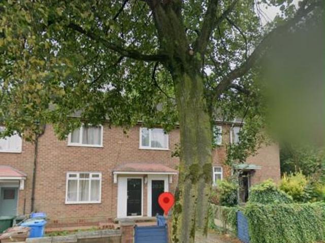 3 bedroom Terraced House To Let