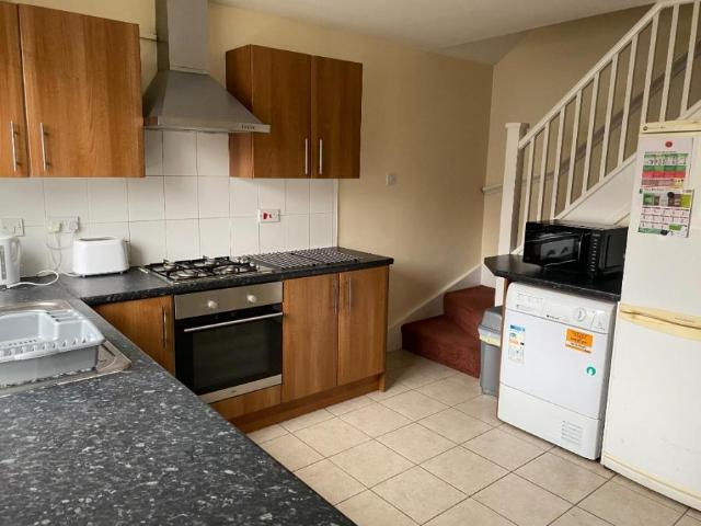 3 bedroom Terraced House To Let
