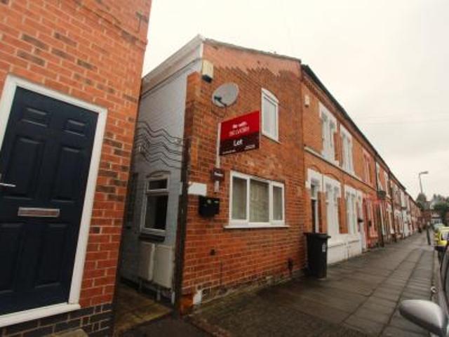 3 bedroom Terraced House To Let