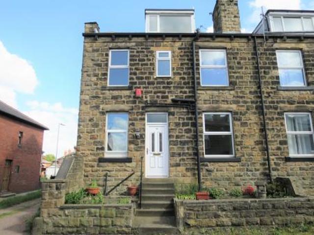 3 bedroom Terraced House To Let
