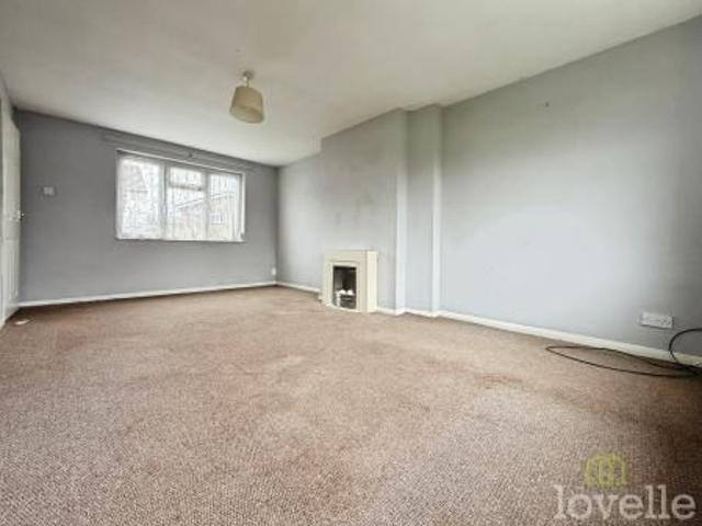 3 bedroom Terraced House To Let