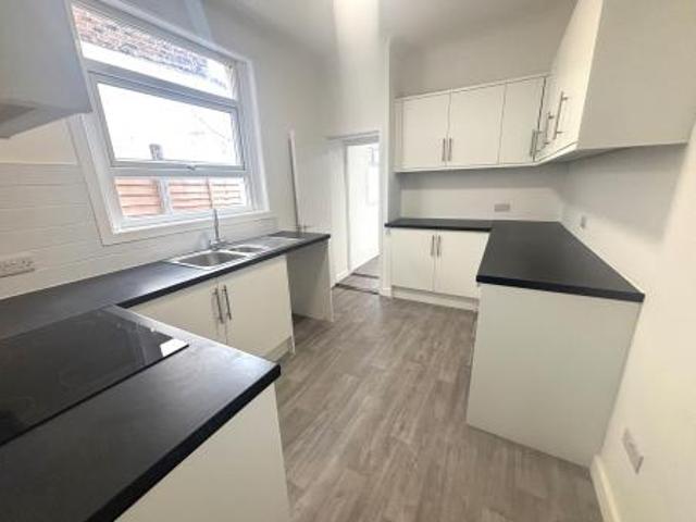 3 bedroom Terraced House To Let