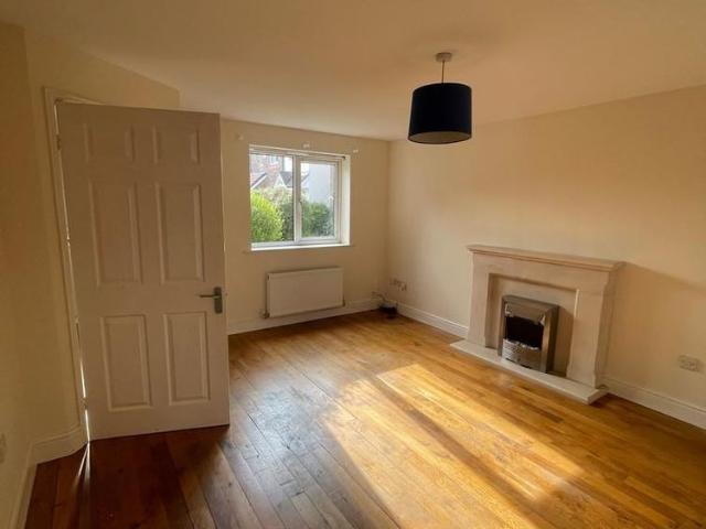 3 bedroom terraced house to rent