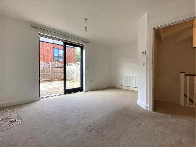 3 bedroom terraced house to rent