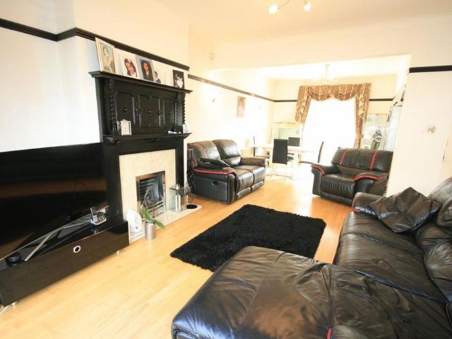 3 bedroom terraced house to rent