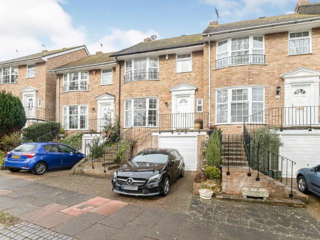 3 bedroom terraced house to rent