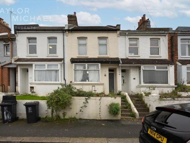 3 bedroom terraced house to rent