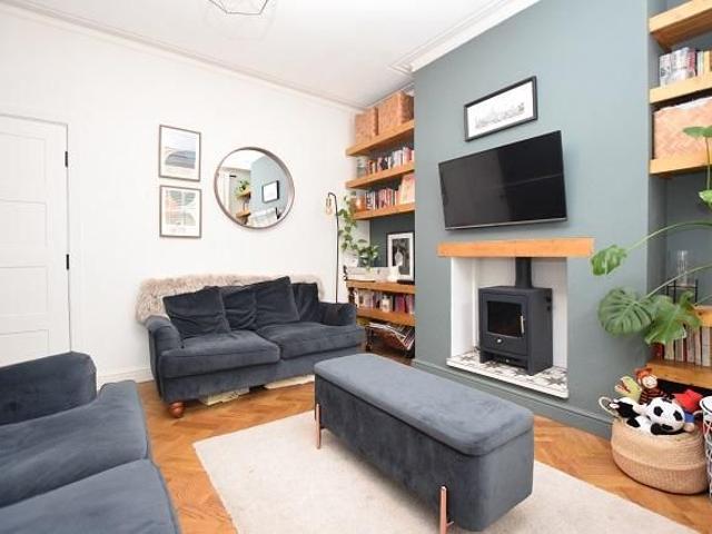 3 bedroom terraced house to rent