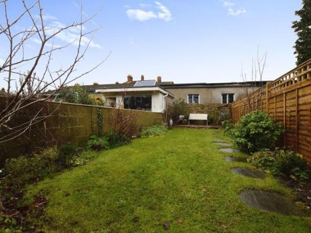 3 bedroom terraced house to rent