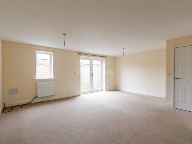 3 bedroom terraced house to rent