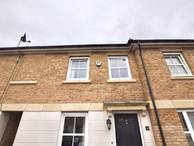 3 bedroom terraced house to rent