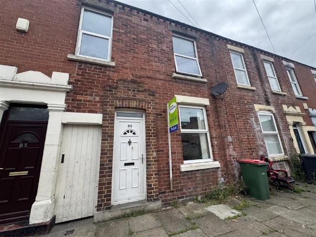 3 bedroom terraced house to rent