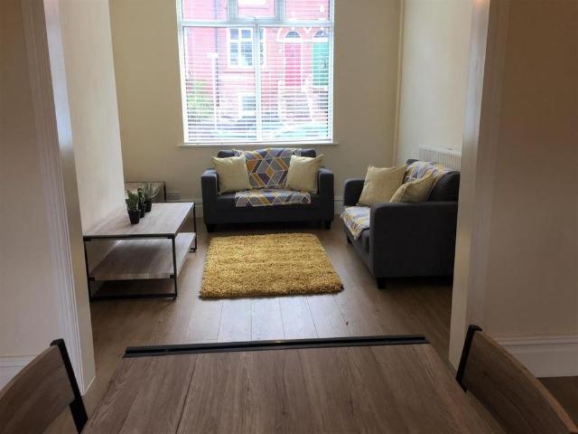 3 bedroom terraced house to rent