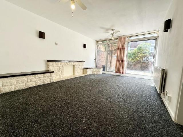 3 bedroom terraced house to rent