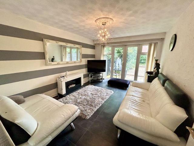 3 bedroom terraced house to rent
