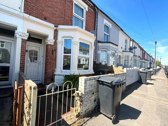 3 bedroom terraced house to rent